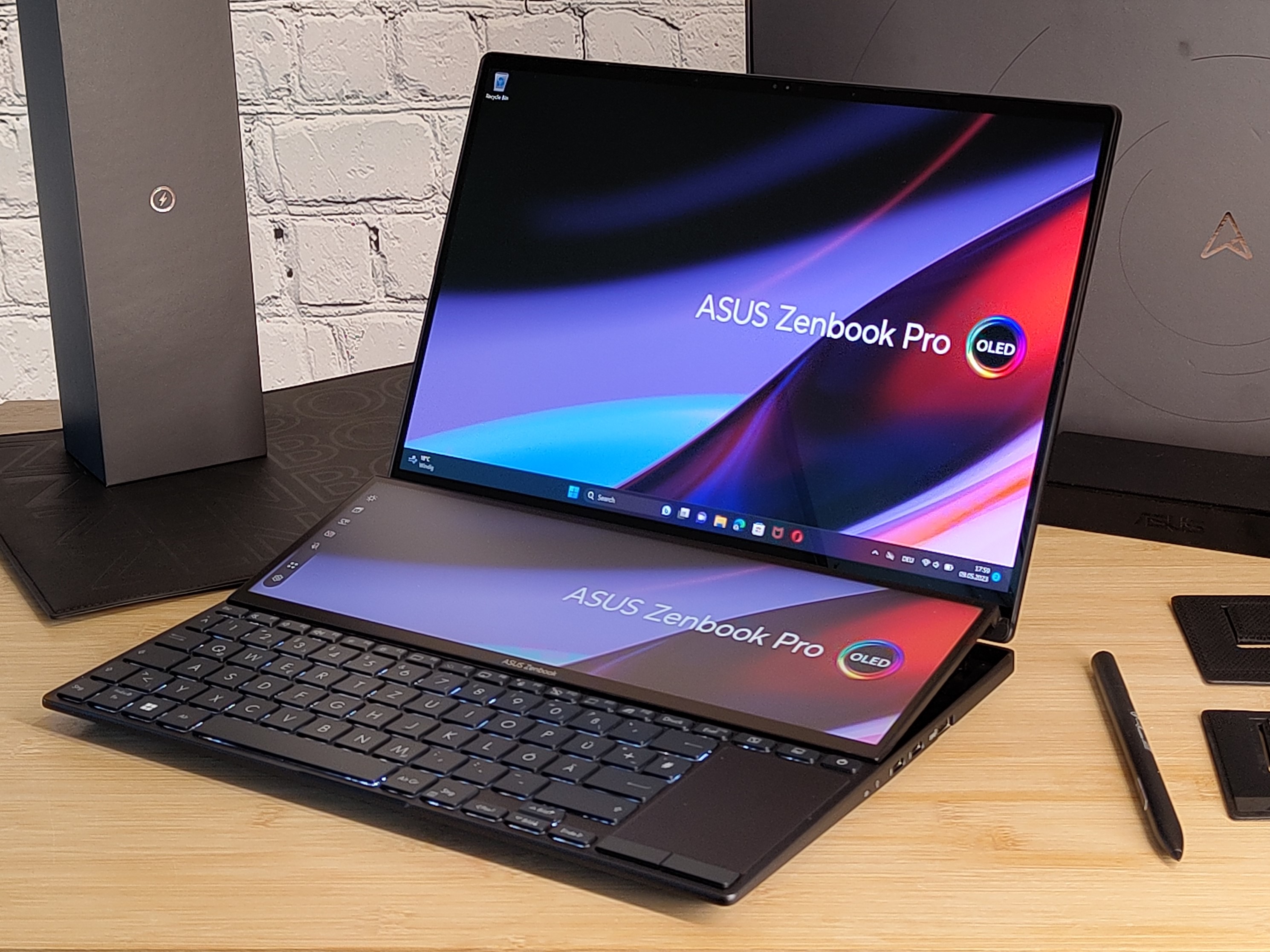 Análisis del portátil Asus ZenBook Pro 14 Duo con segunda pantalla para ...
