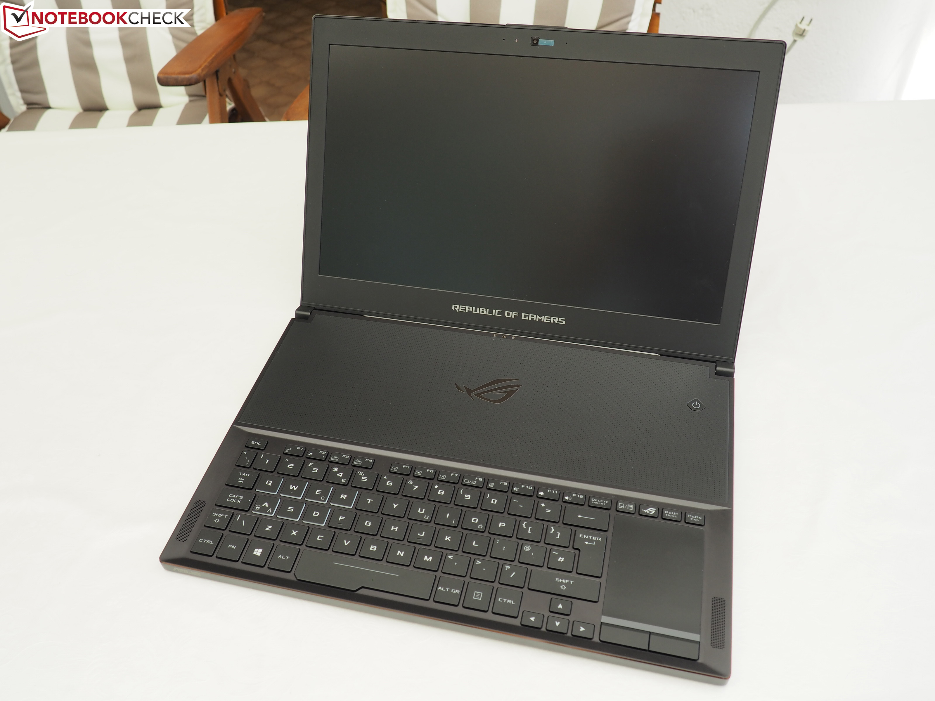 Análisis completo del Asus ROG Zephyrus GX501 - Notebookcheck.org