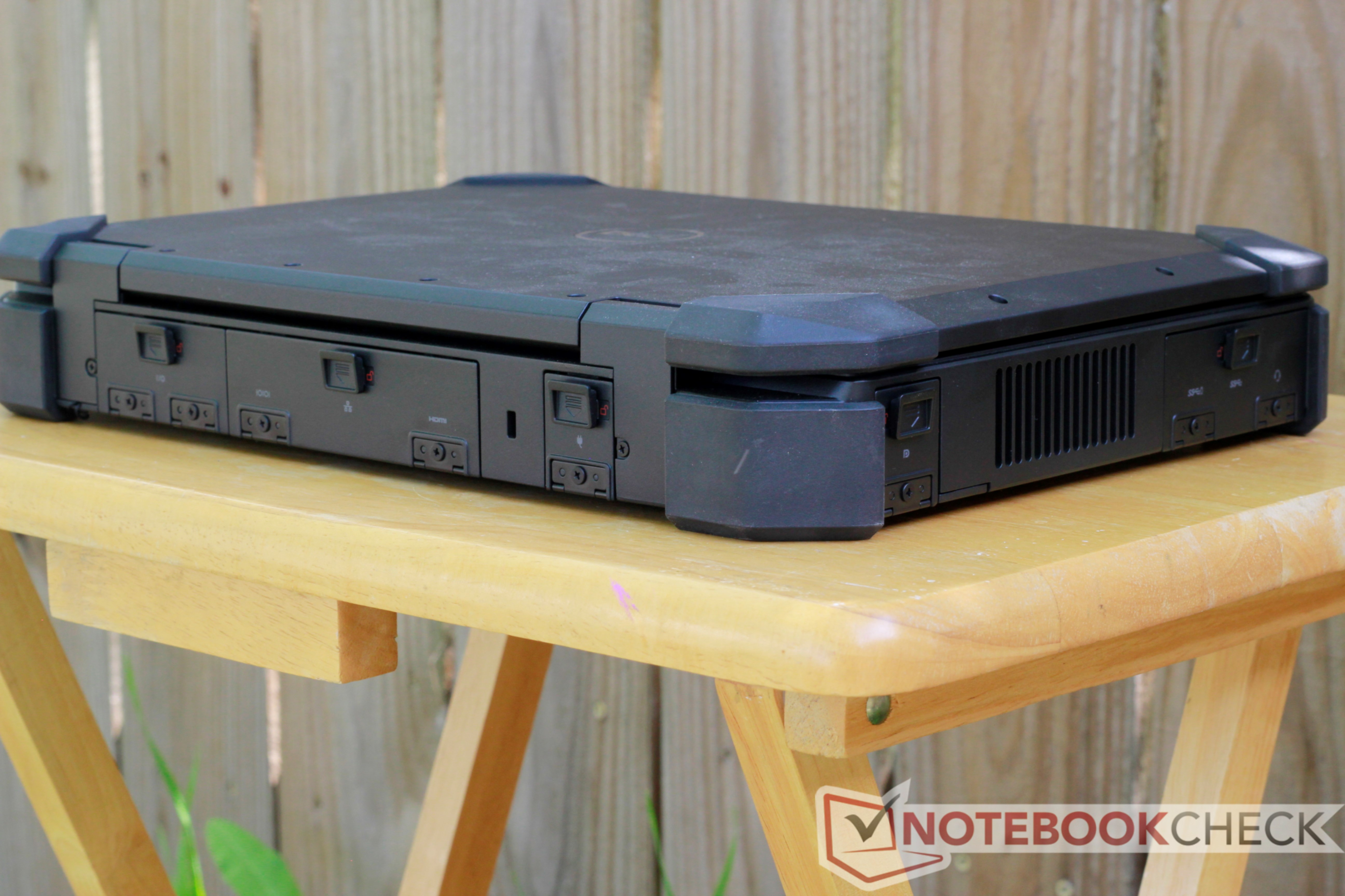 Review del Dell Latitude 7424 Rugged Extreme (i7-8650U, RX540 ...