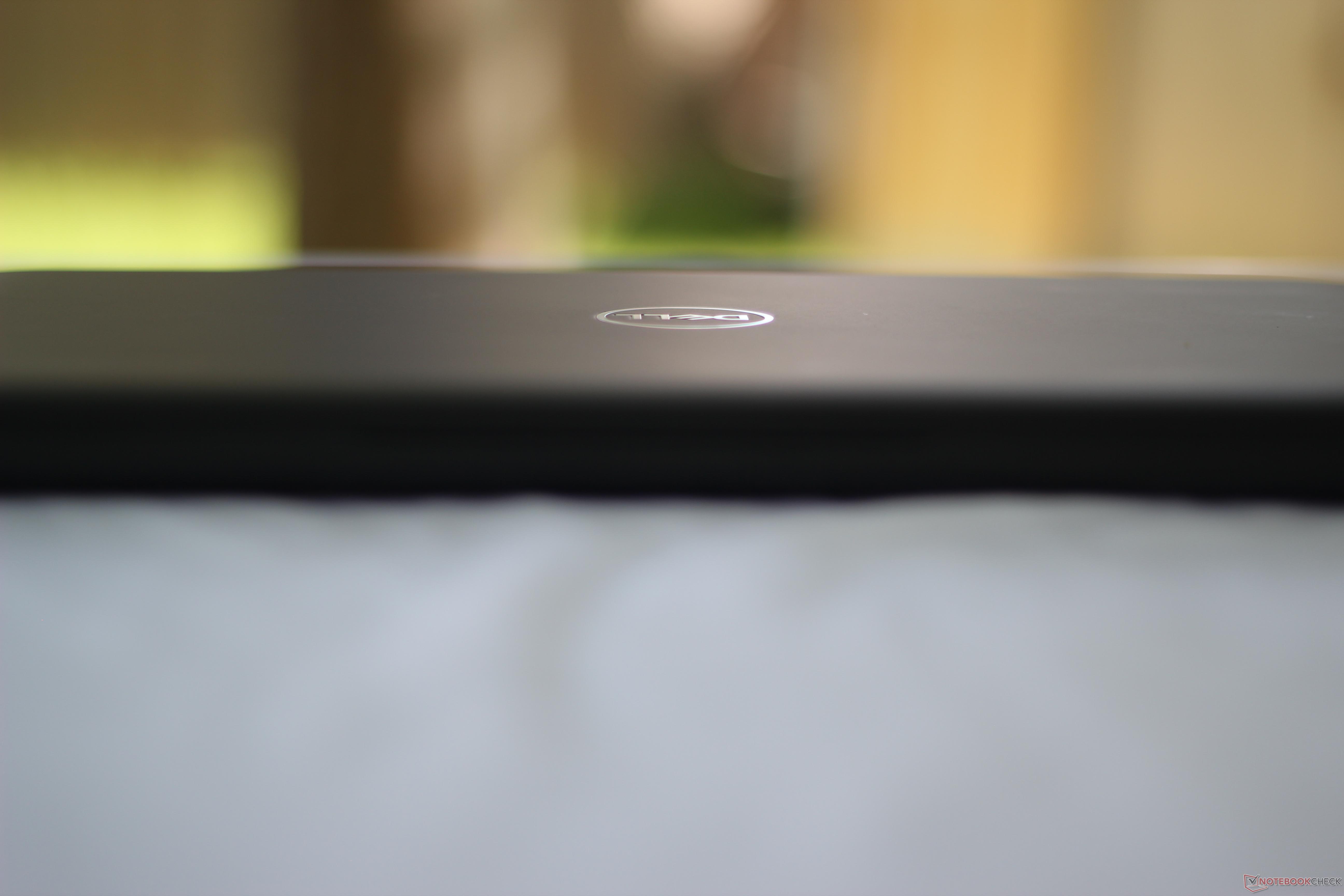 Análisis del Dell Latitude 7490 (i7-8650U, FHD Touchscreen ...