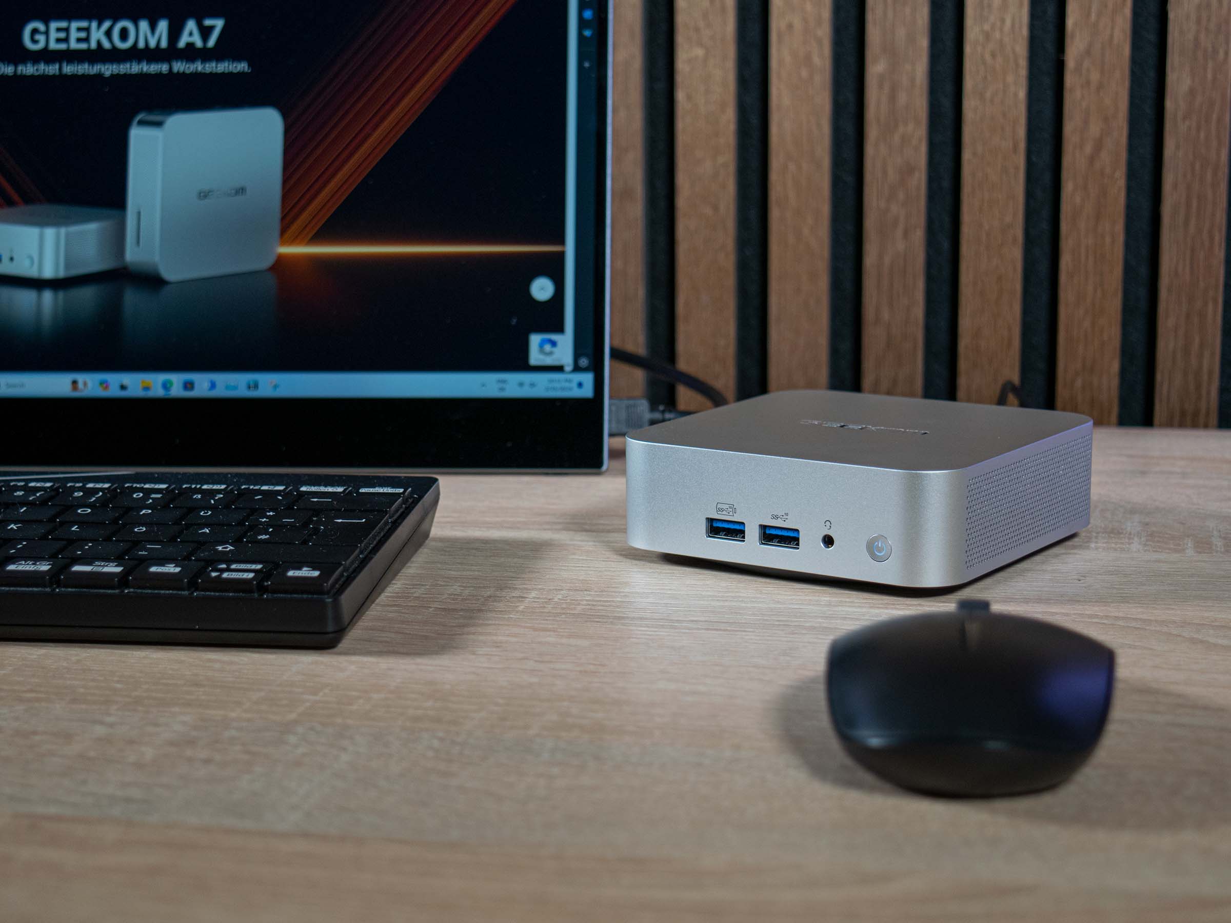 Geekom A7 con carcasa de 0,5l en revisión: Mini PC premium con AMD ...