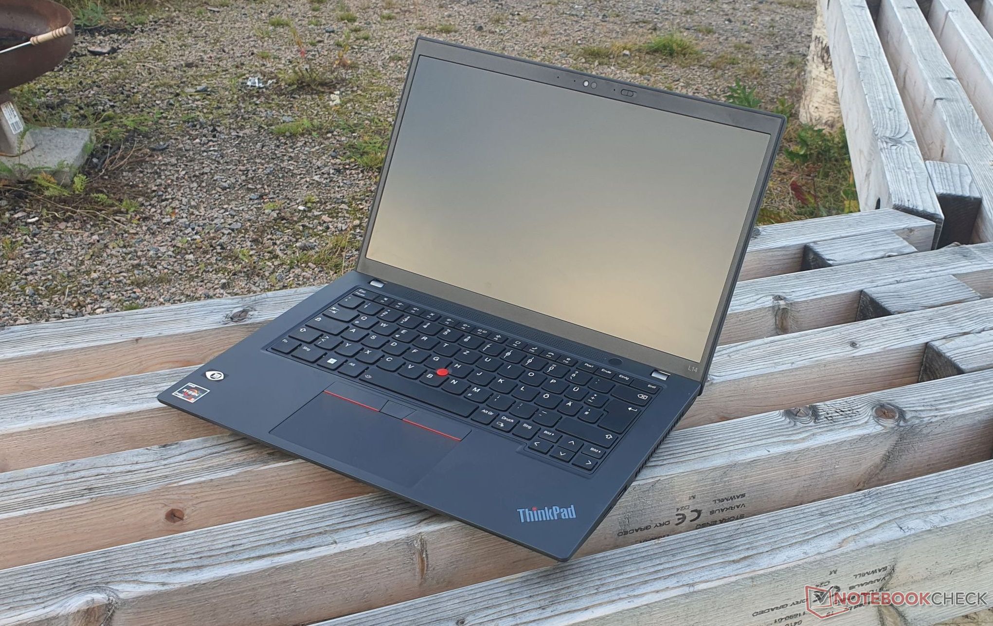 Análisis del portátil Lenovo ThinkPad L14 G3 AMD: Batería de larga duración y potencia AMD ...