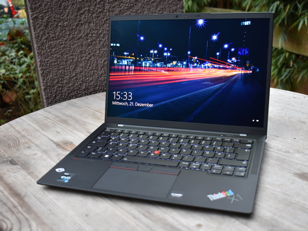 Análisis del portátil Lenovo ThinkPad X1 Carbon G10 30º aniversario ...