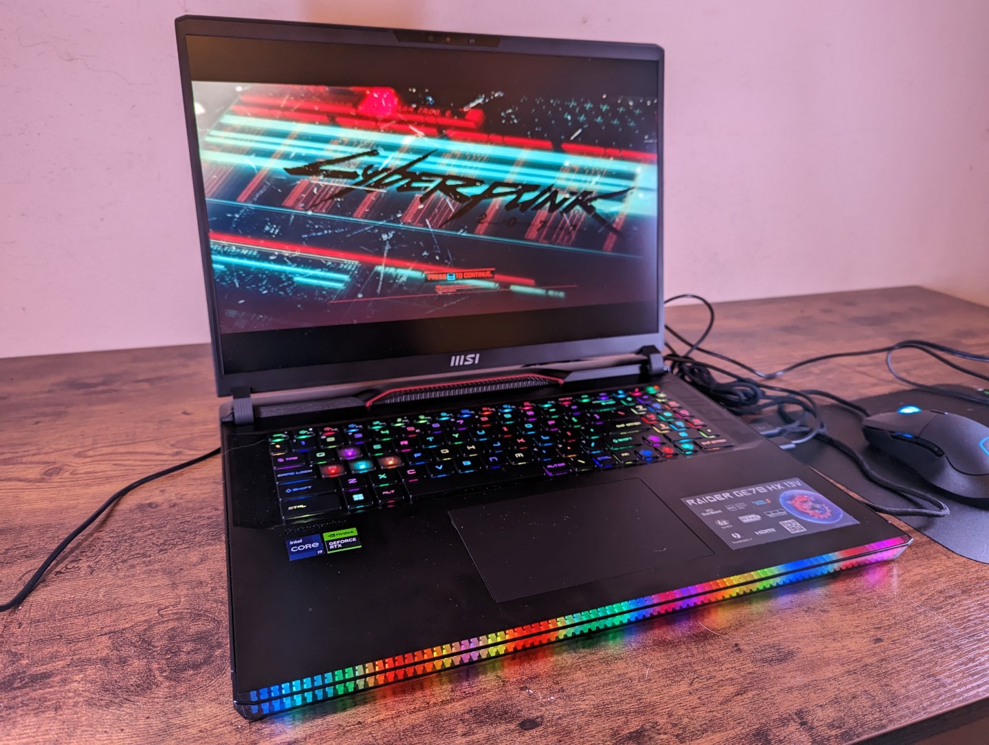 Análisis del portátil MSI Raider GE78 HX 13VH: 13ª generación Core i9 ...