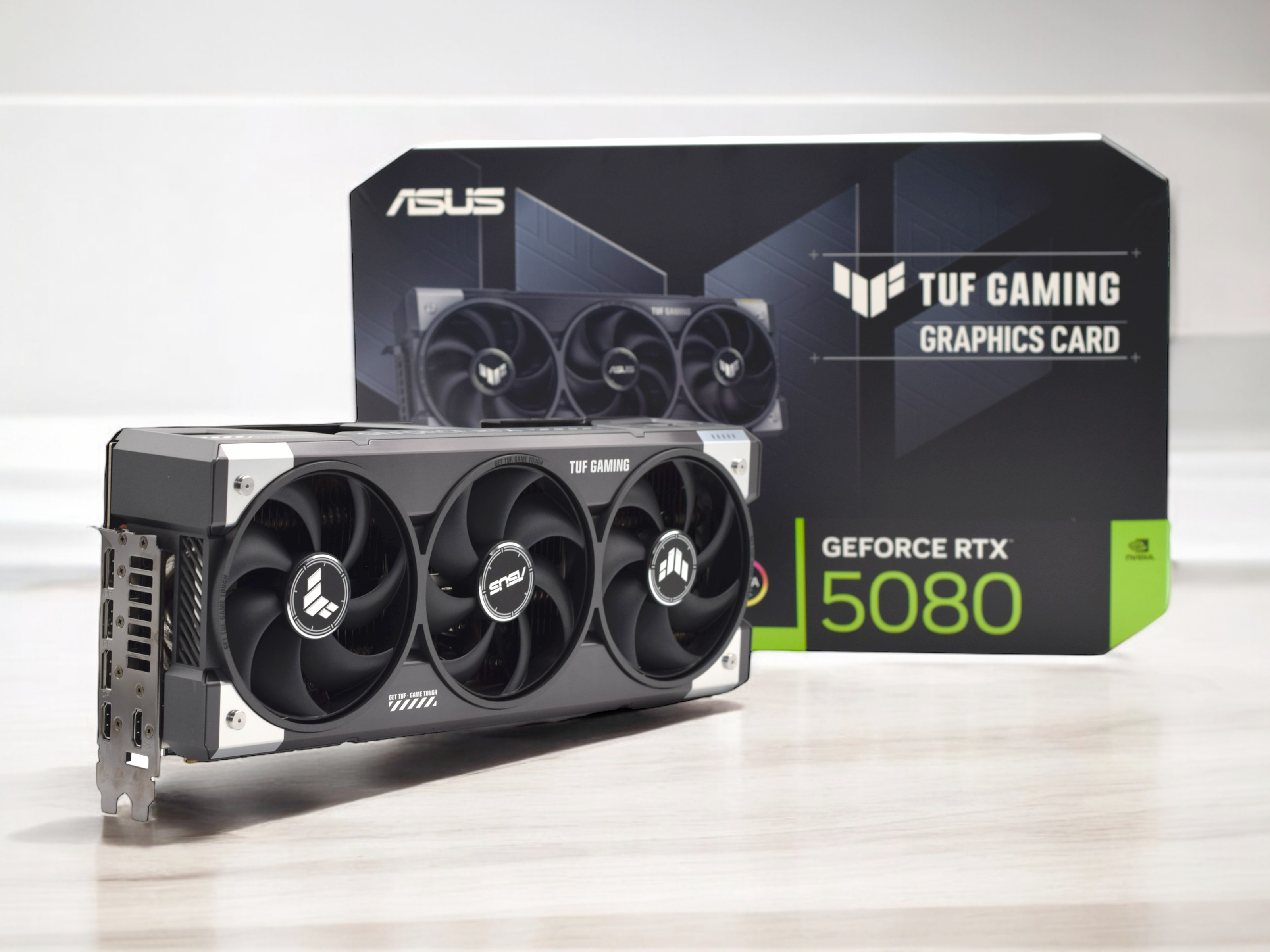 Análisis de la Asus TUF Gaming GeForce RTX 5080 OC: Rendimiento, refrigeración y eficiencia de ...