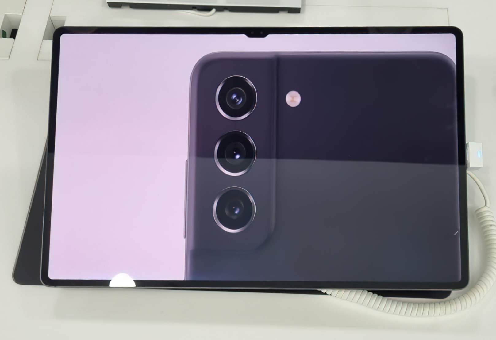 La Primera Imagen Práctica De La Samsung Galaxy Tab S8 Ultra Muestra El