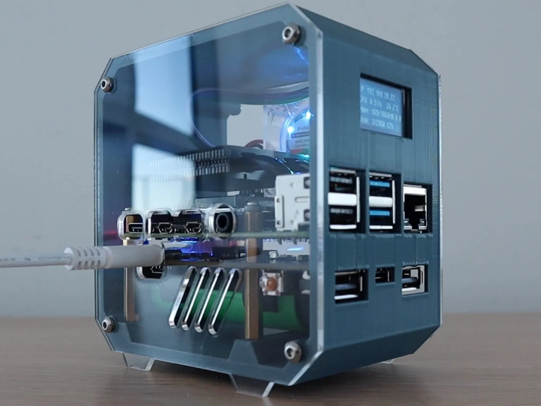 Este mini servidor Raspberry Pi viene con UPS incorporado y pantalla de ...