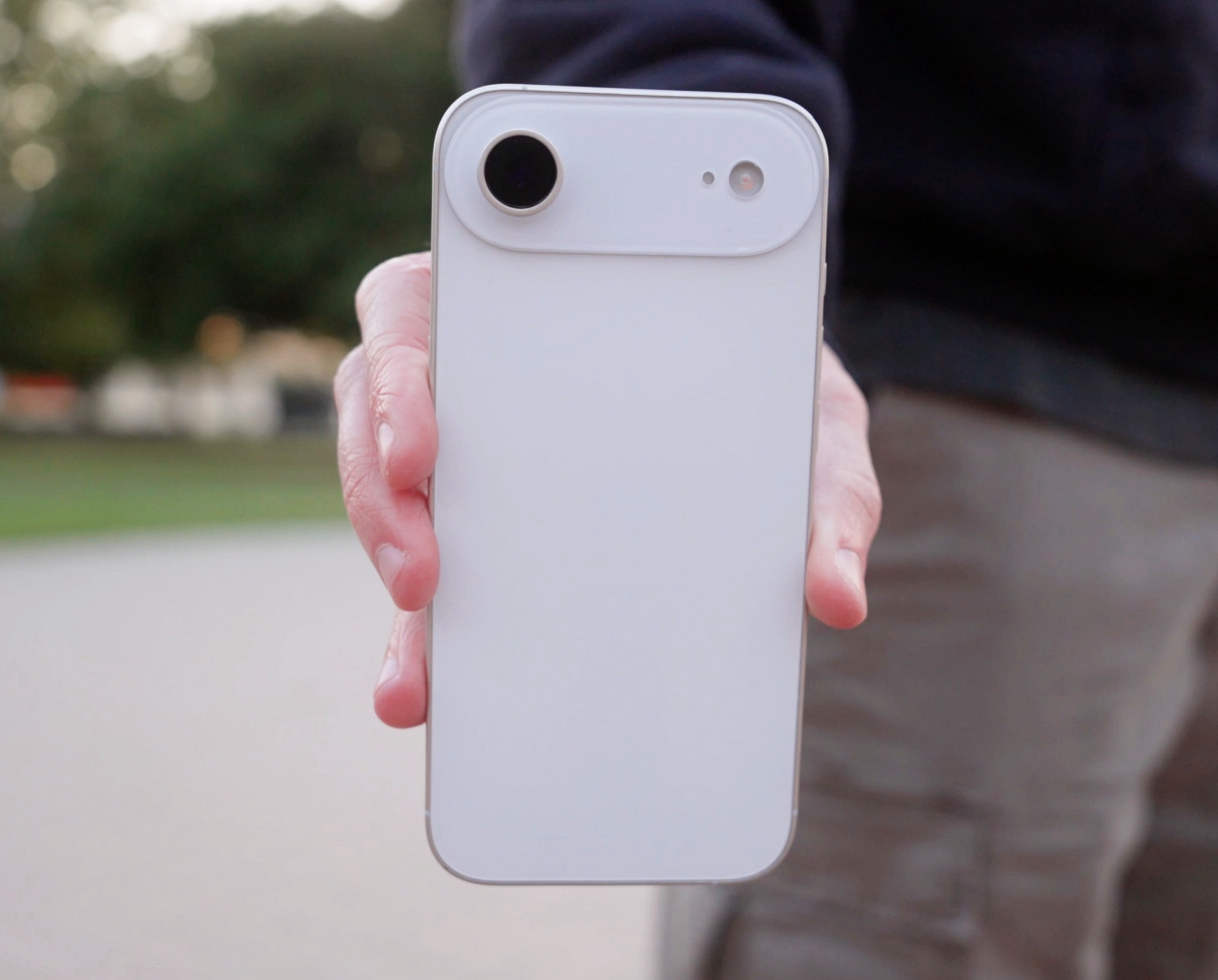 Apple se rumorea que el iPhone 17 (Air) tendrá una pantalla de 120 Hz, pero con tres ...