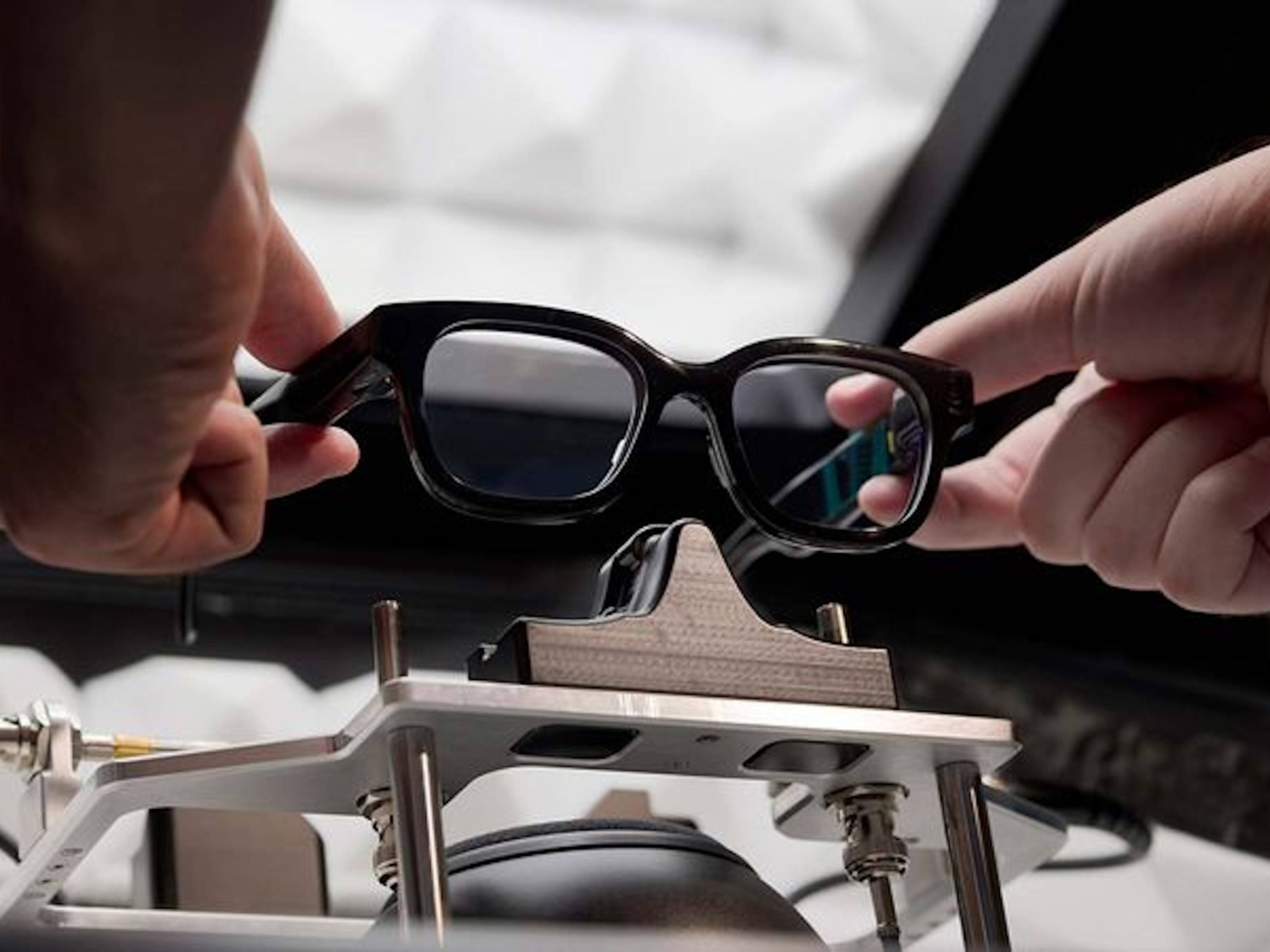 Magic Leap muestra las gafas de realidad aumentada de Google con microLED de Raxium y ...