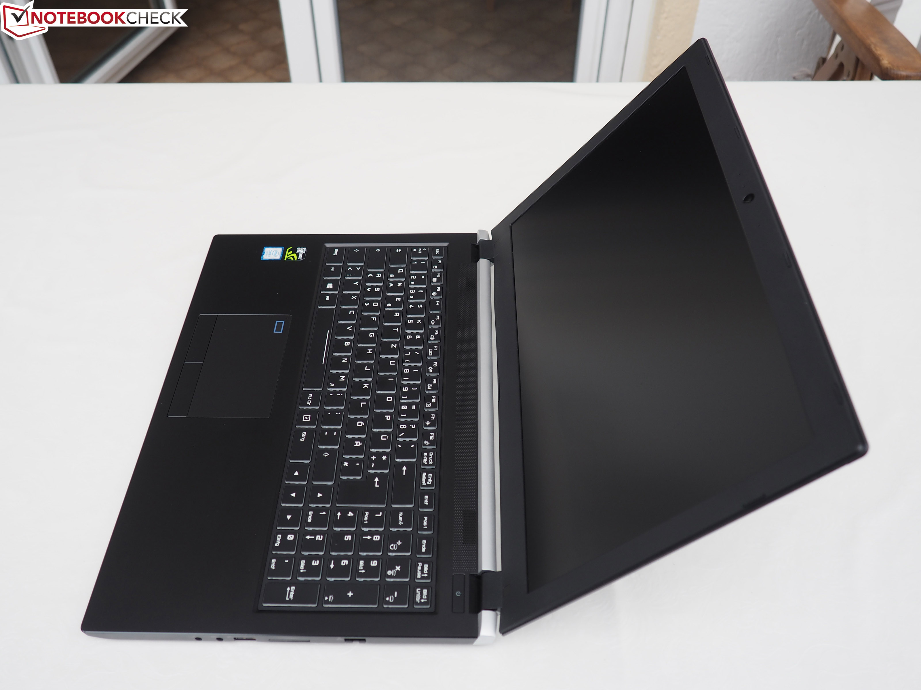 Análisis del Schenker Key 15 (Clevo P955HP6) - Notebookcheck.org