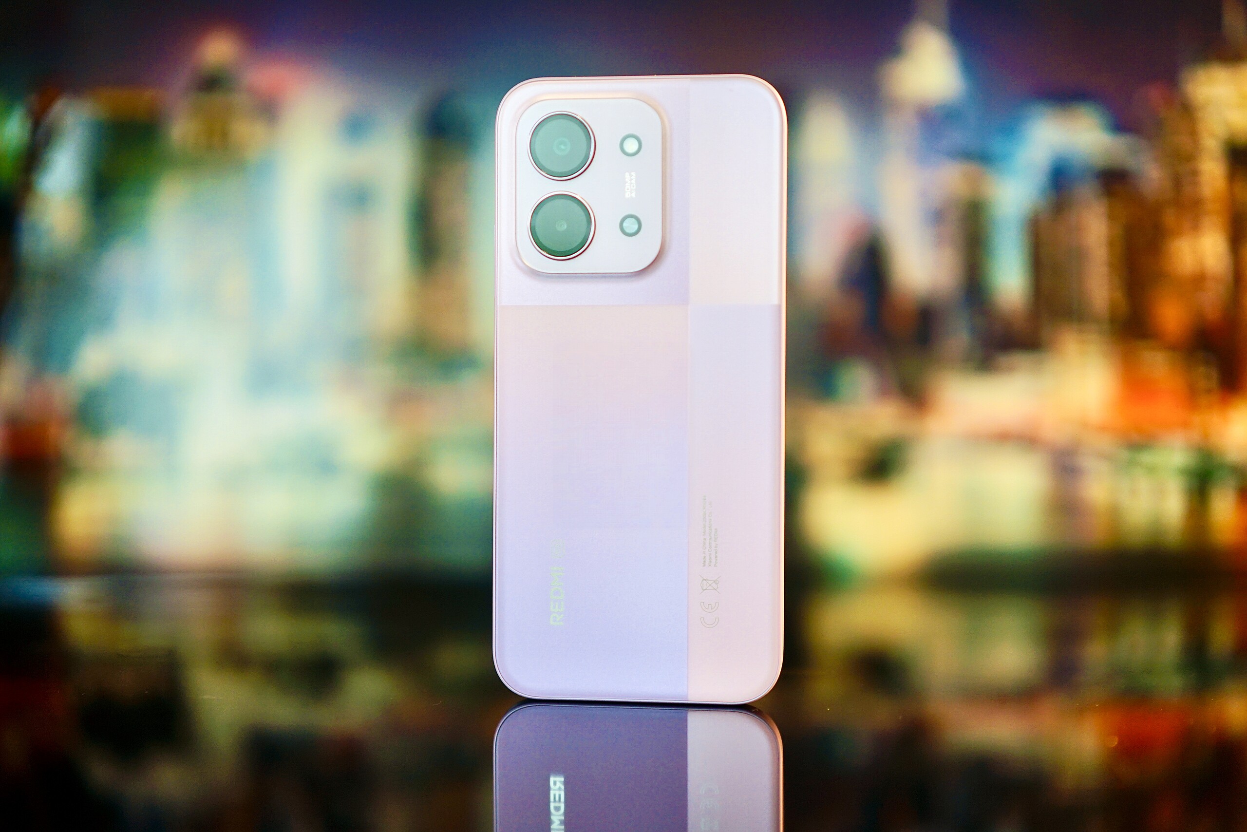 A la última con el 5G: el Xiaomi Redmi 15C 5G mantiene la clásica toma ...