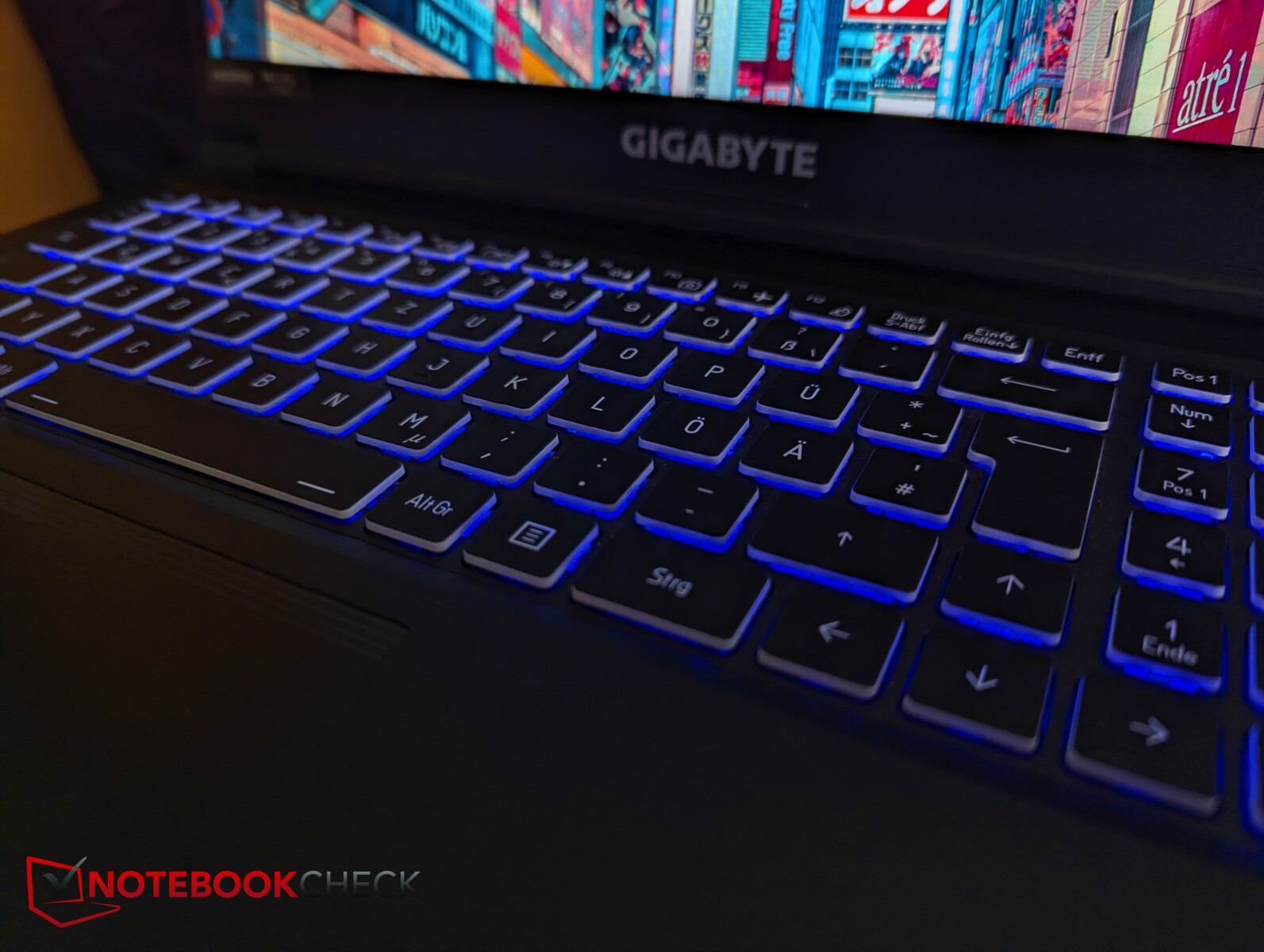 Análisis del portátil Gigabyte G5 KF5 2024: Juegos con RTX 4060 a precio de ganga: ¿merece la ...