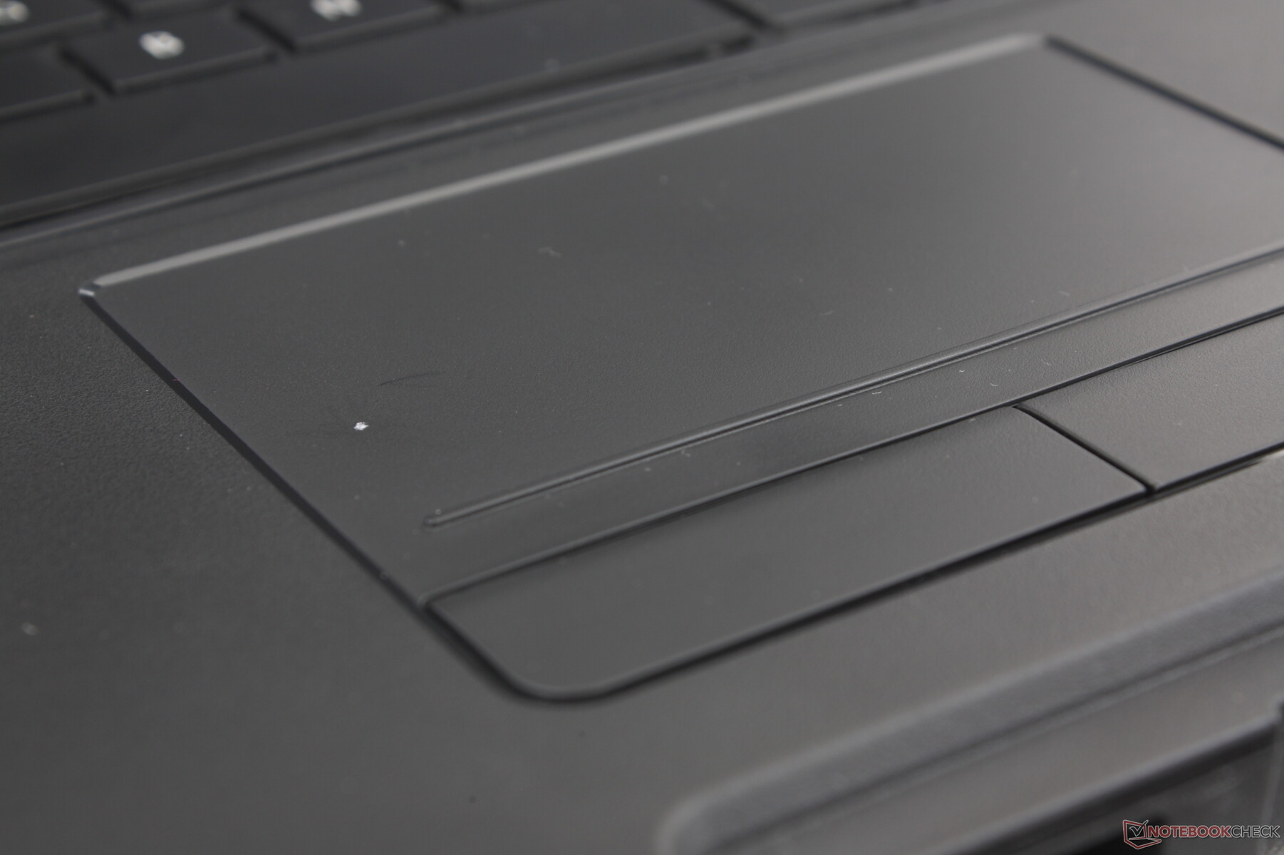 Reseña del portátil robusto Durabook S15: Sorprendentemente fino y ...