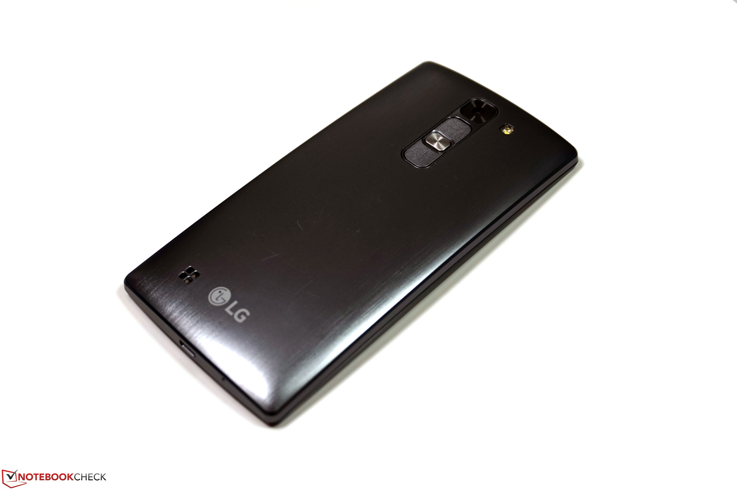 Breve análisis del Smartphone LG Magna - Notebookcheck.org Analisis