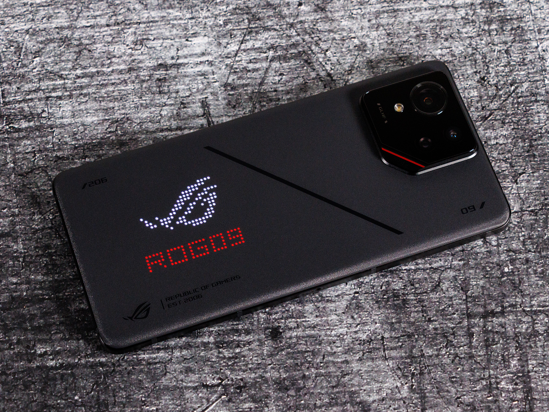 Asus ROG Phone 9 Pro - Notebookcheck.org